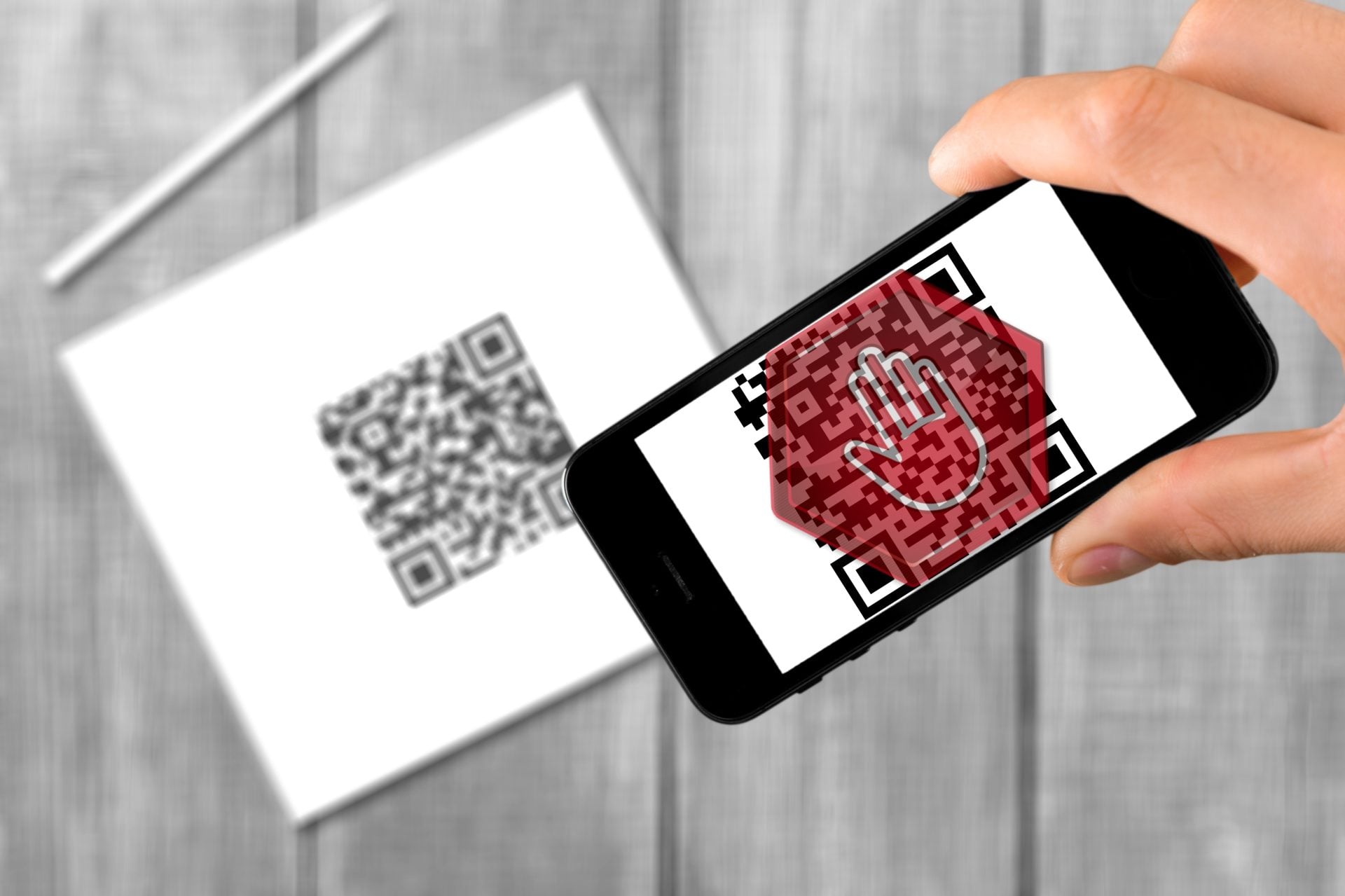 Θεσσαλονίκη: Διακινούσαν ναρκωτικά μέσω apps και QR codes, πληρώνονταν ...