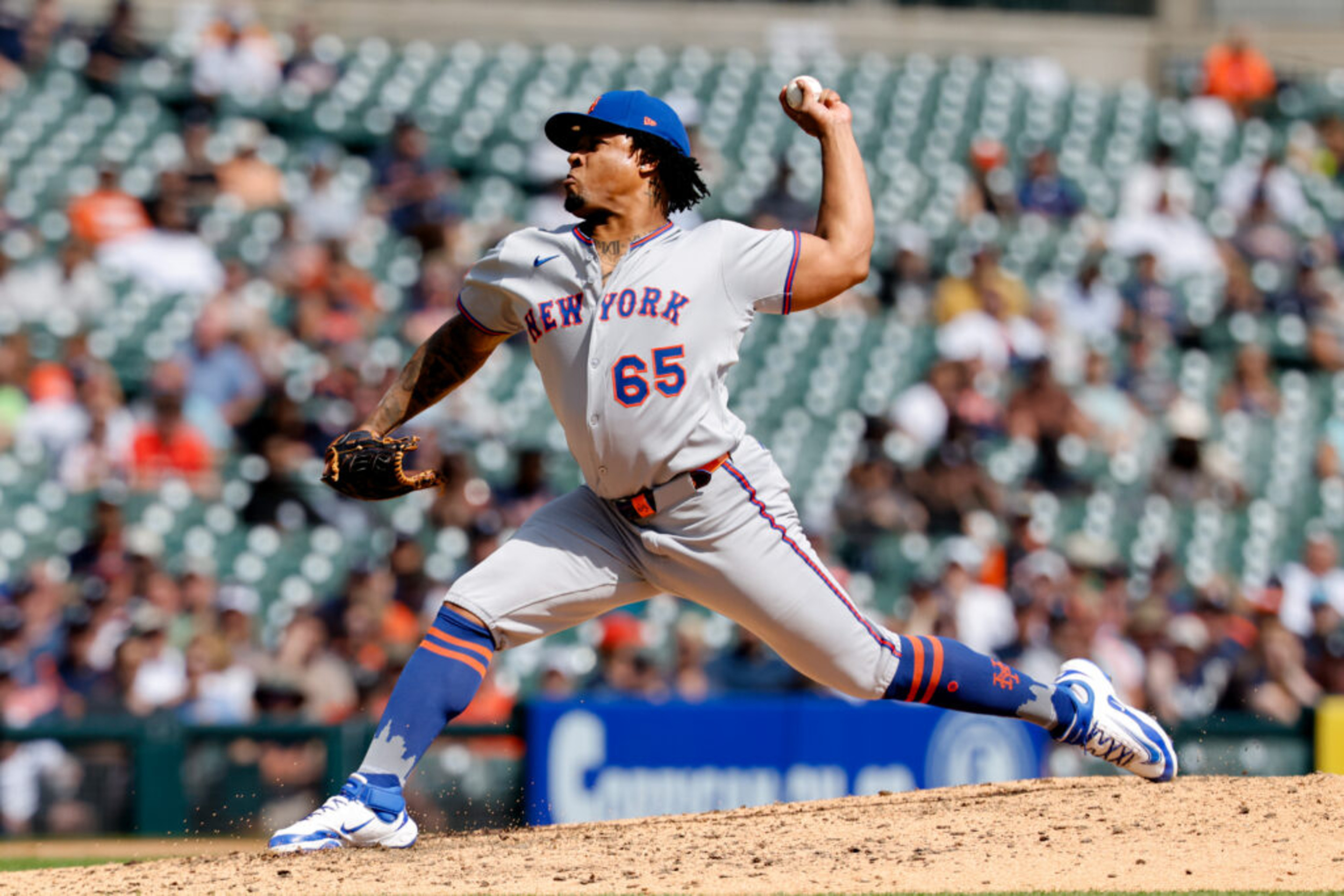 Report: Pirates pivot from adding hitting, sign All-Star relief pitcher