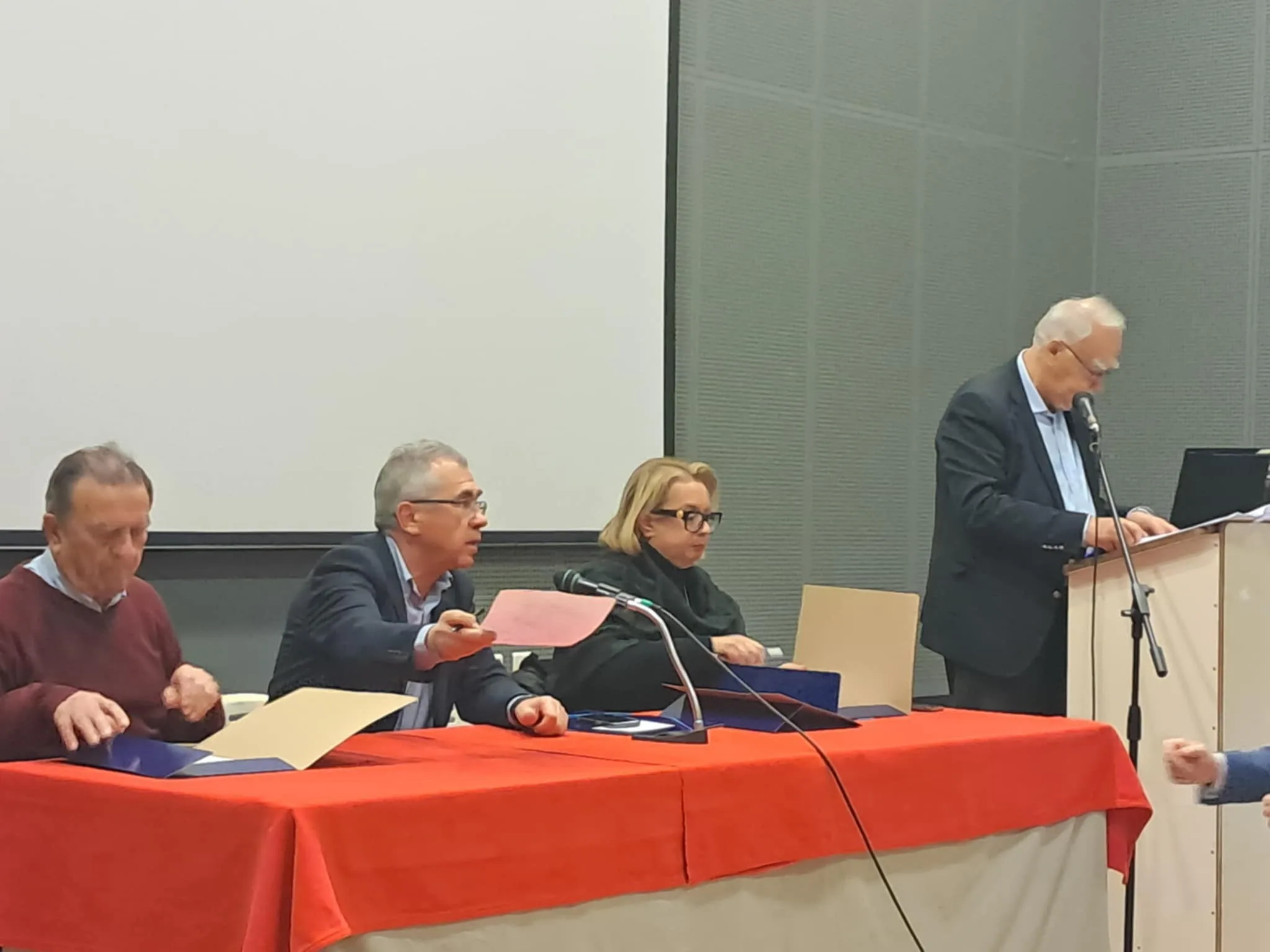 Έκτακτη συνεδρίαση ΠΕΔ στην Αγορά Αργύρη: Θα κλείσουν τα δημαρχεία ...