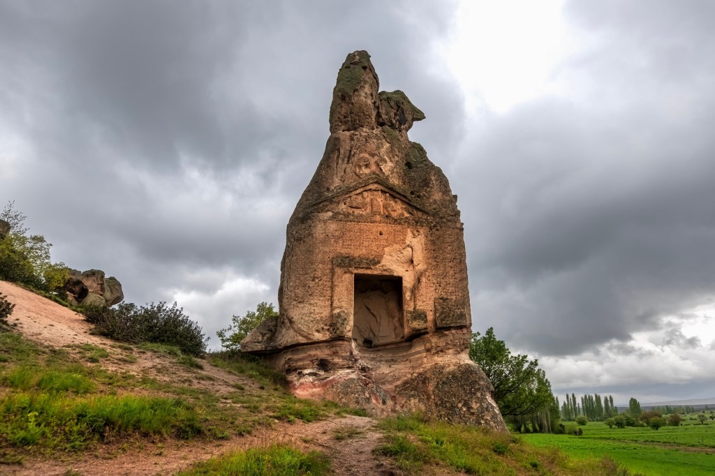 2,600-year-old inscription on historic monument finally deciphered