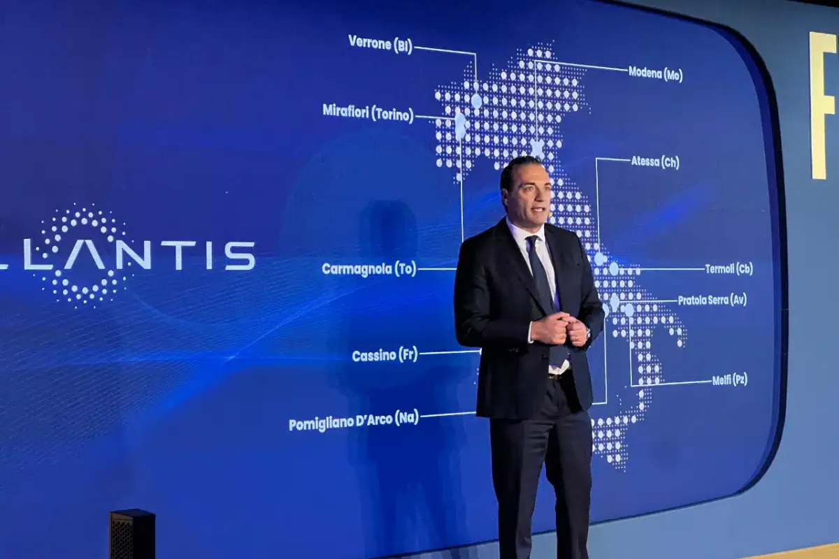 Stellantis lancia il piano FASTLANE 2030: investimenti da 60 miliardi ...
