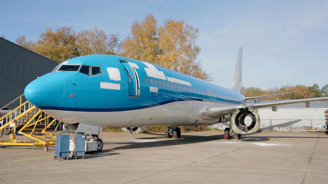 End of an era: KLM retires its first Boeing 737-800 after 25 years