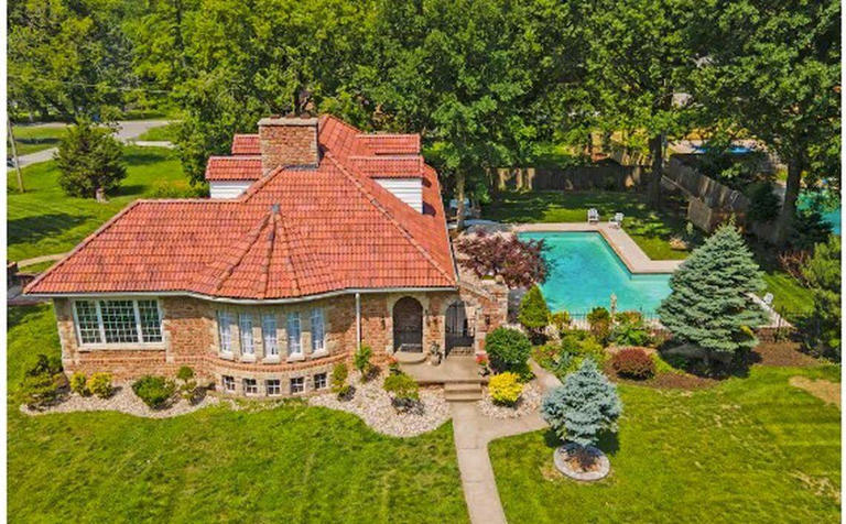 In KC, an Airbnb spikes to $20,000 a night for FIFA World Cup. Hotels ...