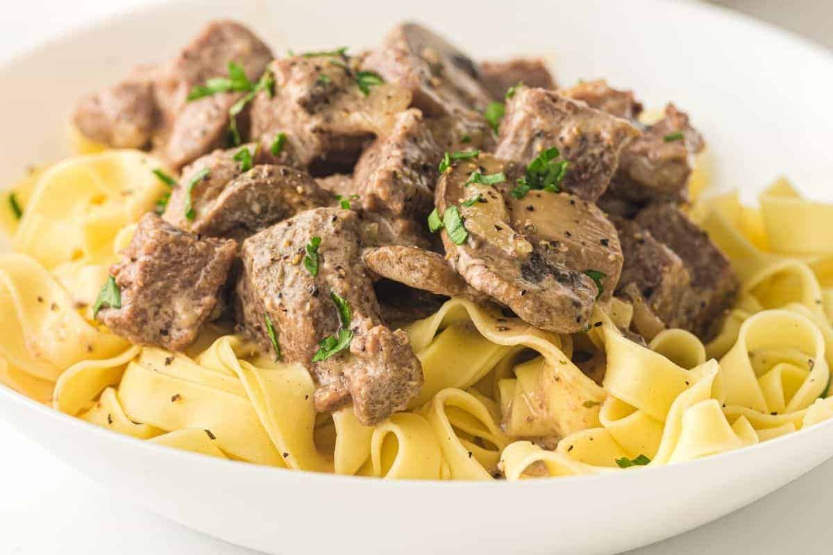 31 slow cooker recipes that deliver depth without extra steps