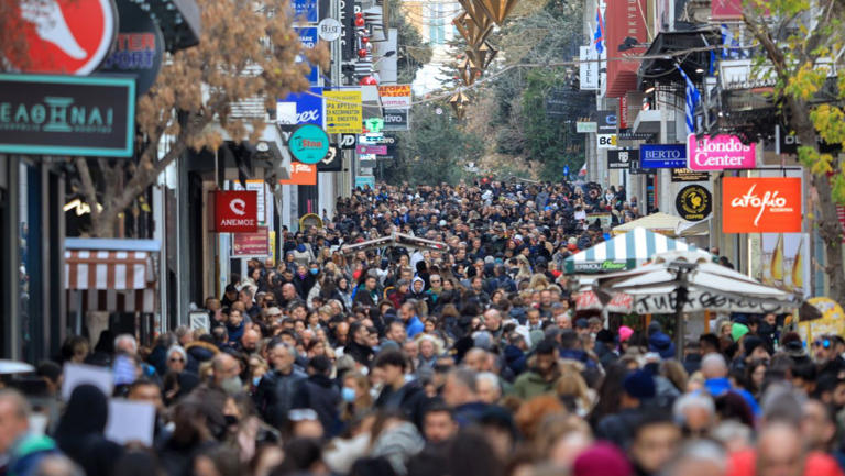 Ξεκινά την Πέμπτη το εορταστικό ωράριο