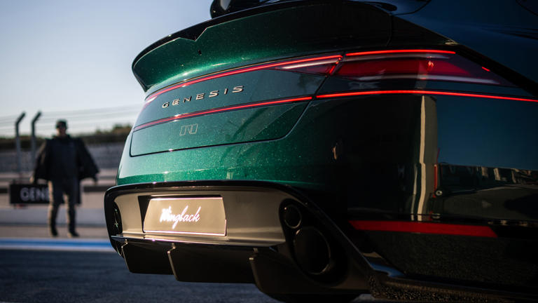 Genesis needs to build this V6-engined G90 'Wingback' estate immediately