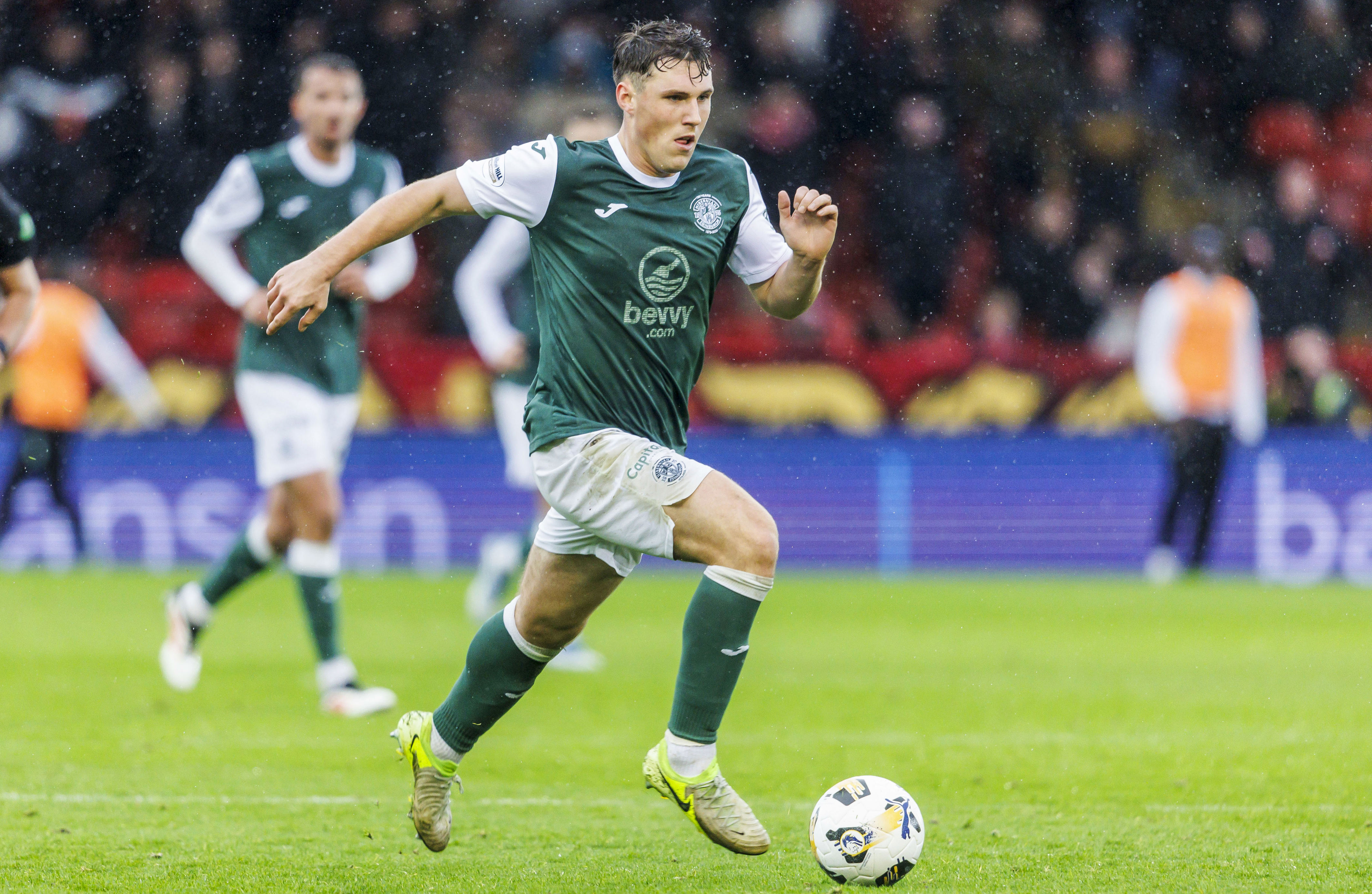 Hibs transfer stance revealed as boss makes 'believe in what you're ...