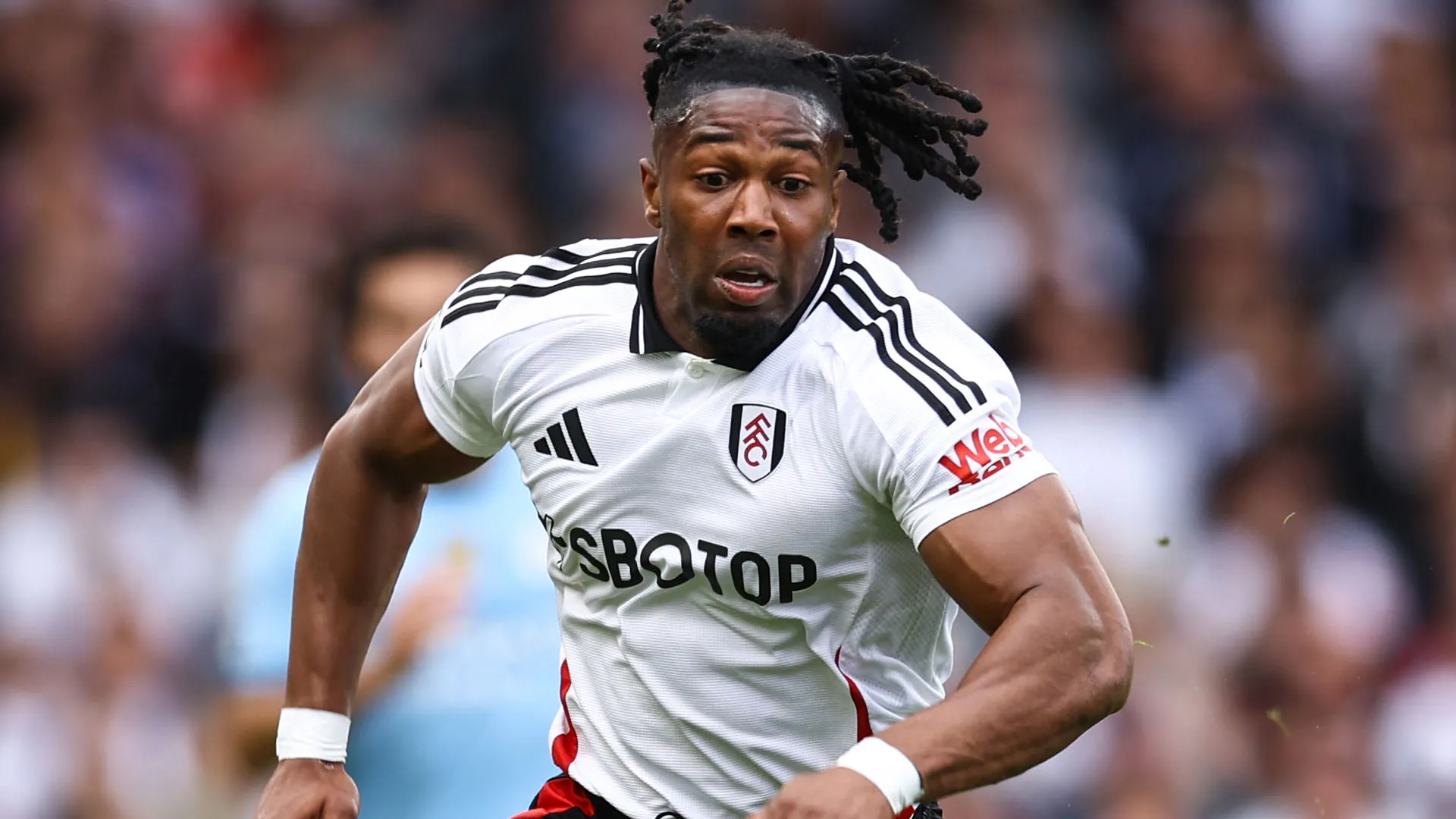 Adama Traoré toujours plus imposant : les photos du footballeur le plus ...