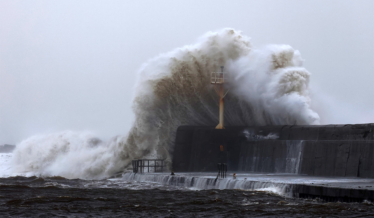 Brace for impact! Storm Chandra batters Ireland as weather warnings in ...