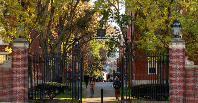 The Fed meeting, pressure on Oracle, Target's fashion-forward ...