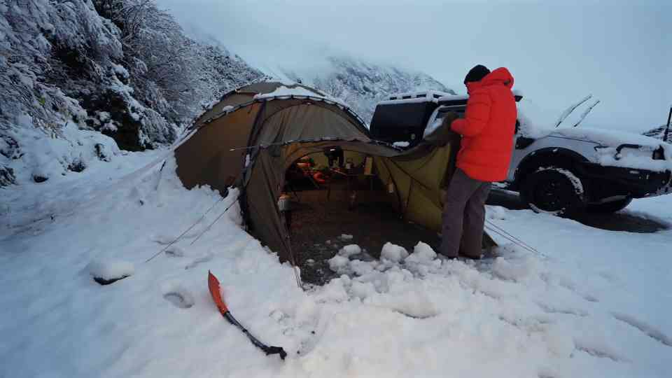 $3,500 tent failure: A critical design flaw exposed by mountain snow