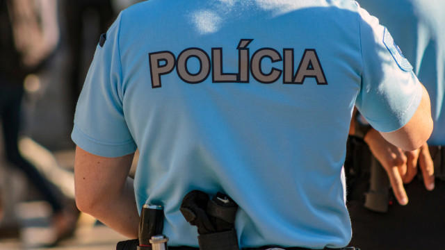 Detido após tentar atropelar GNR no Seixal. Noutra ocasião, arrastou-os