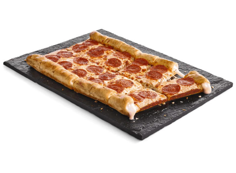 5 chain restaurants with the best stuffed crust pizza, according to diners