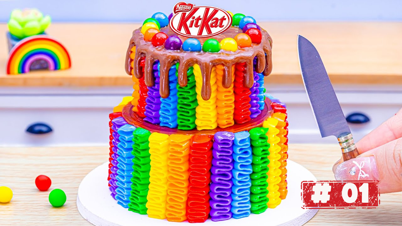 Yummy miniature rainbow KitKat cake decorating – part 1