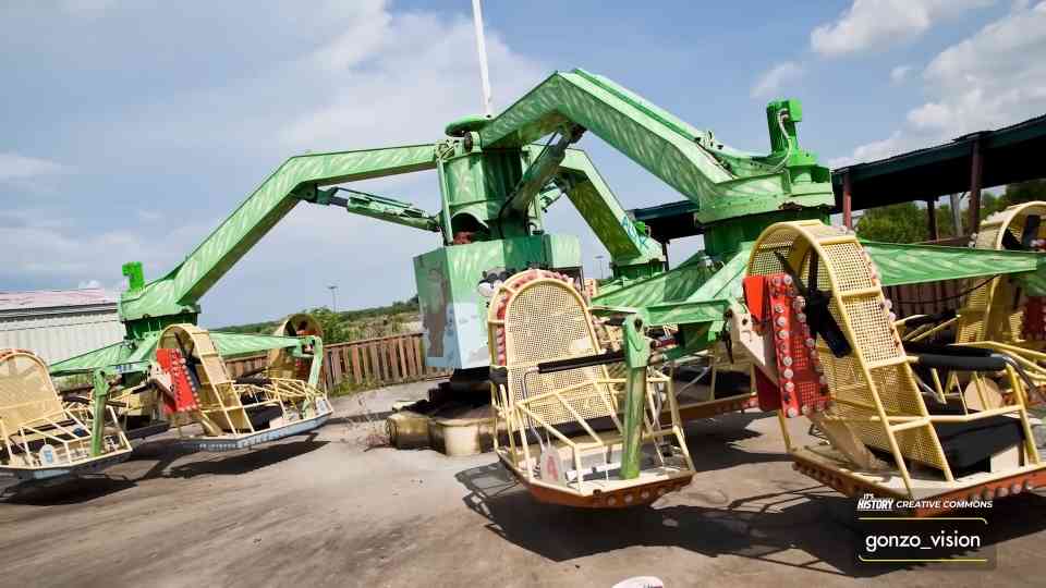 Why Six Flags New Orleans was left to rot