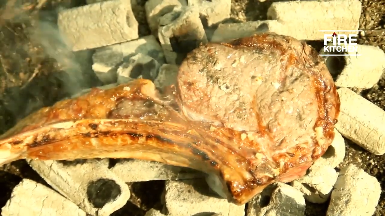 How to cook a 1.6 kg tomahawk steak caveman-style