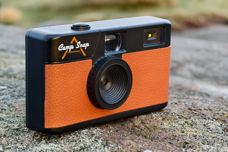 Do you want a digital camera that shoots like film? This is what I’ve found