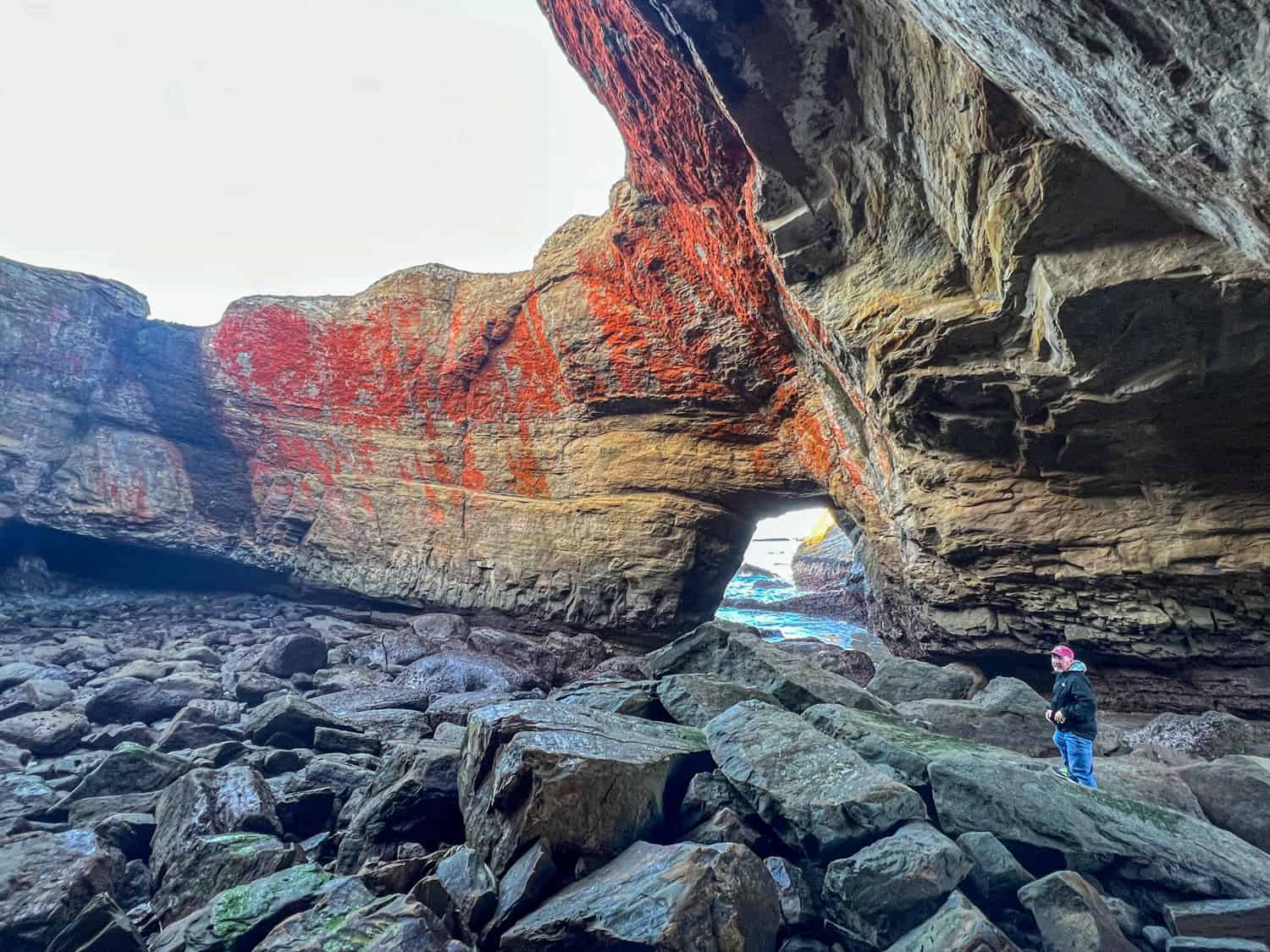 Inside Devils Punchbowl: My low-tide walk into Oregon's sunken cave