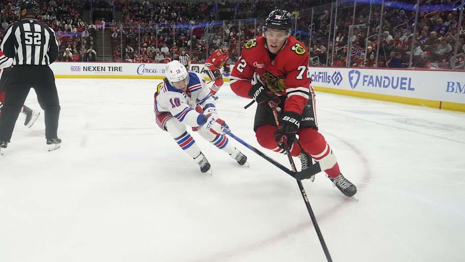 Blackhawks back on home ice, look to rebound against Rangers