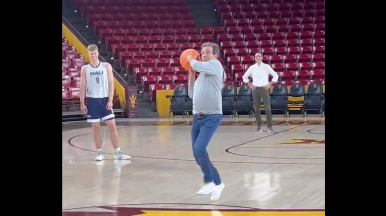 Chris Russo had one of the ugliest shots in basketball history