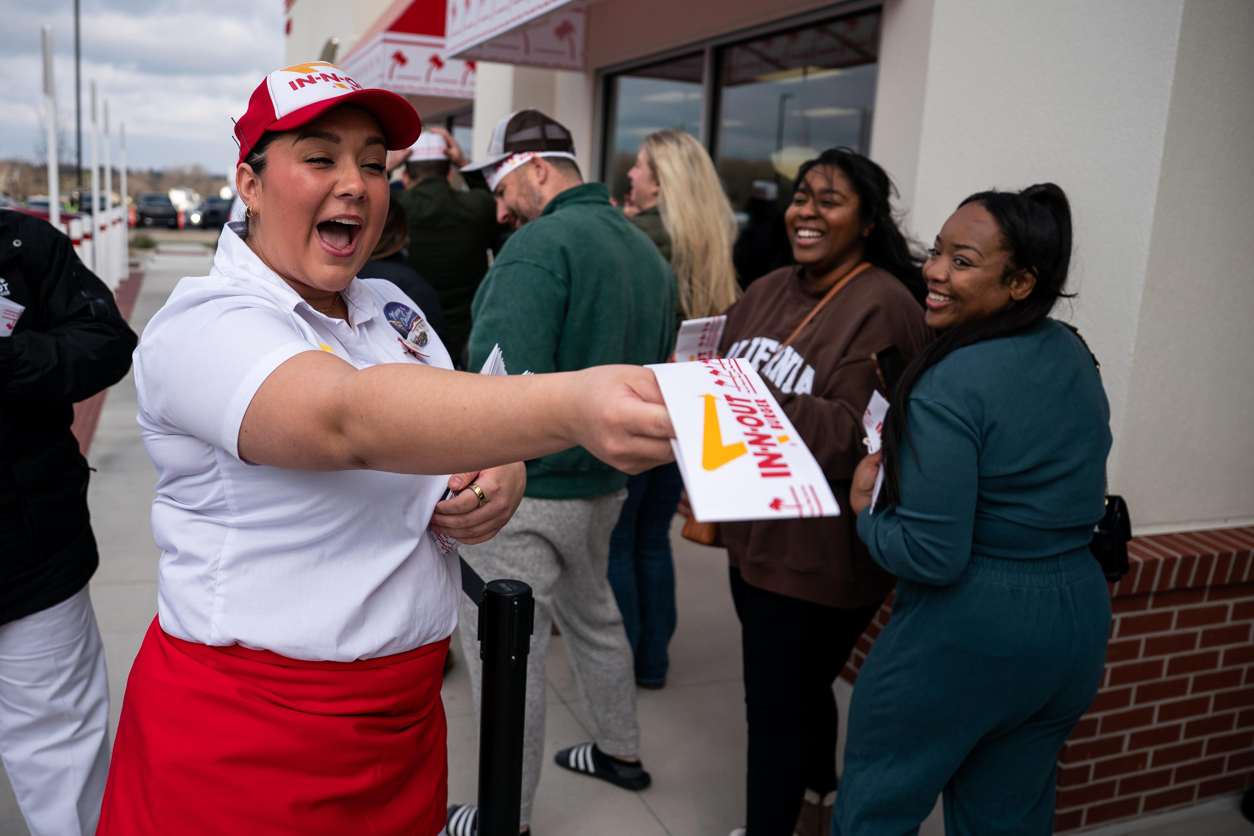 In-N-Out's Nashville, Tenn. debut draws fans who camp out and fly in