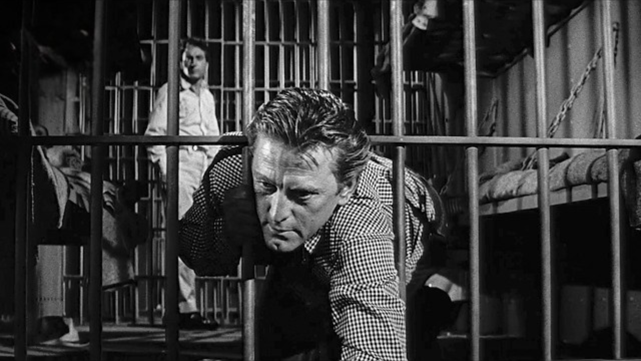 Kirk Douglas jail escape scene - Lonely Are the Brave