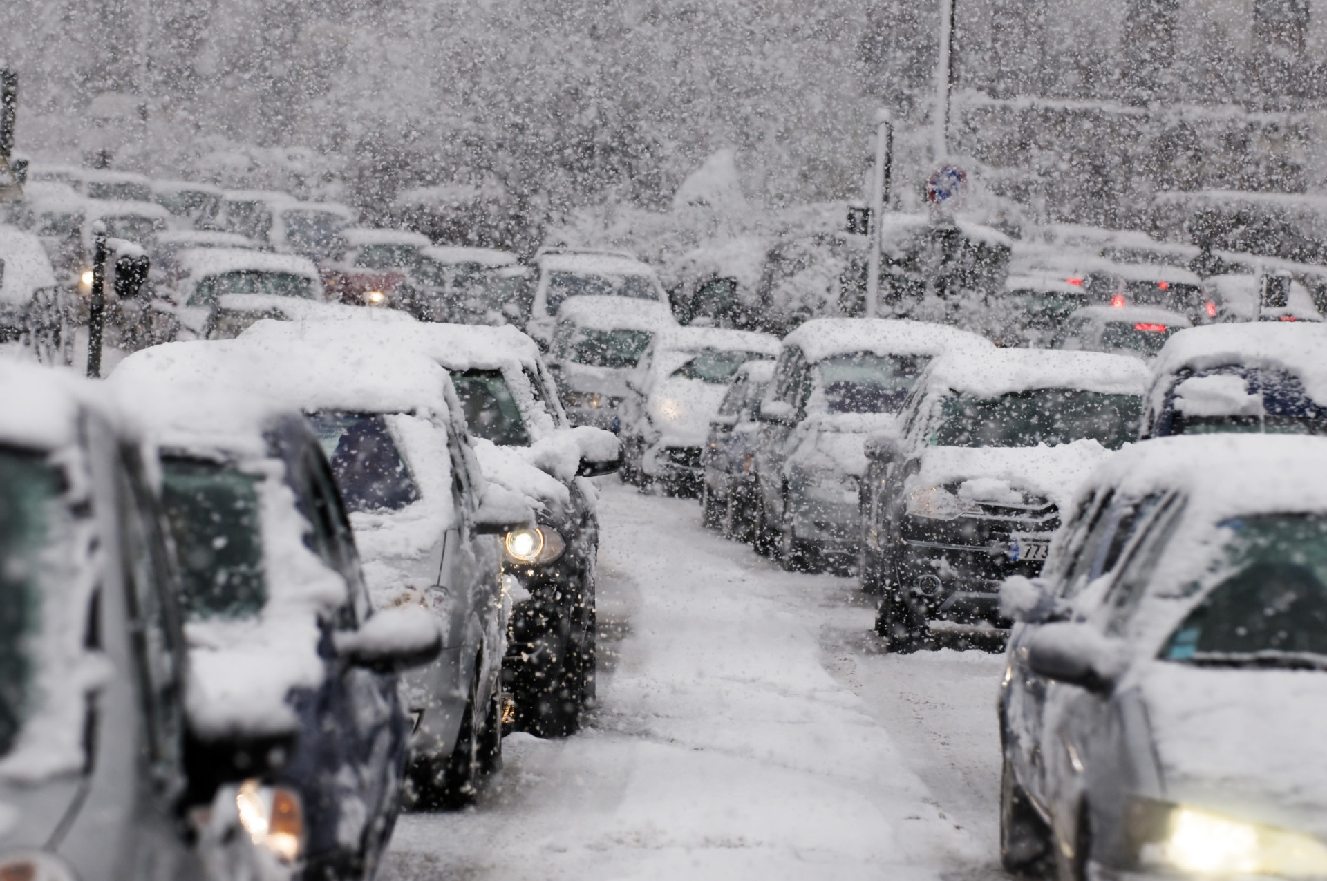 How to stay safe in snow and winter storms