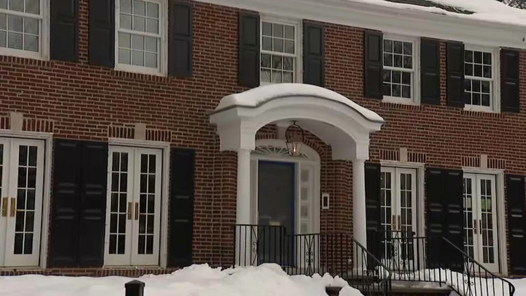 The iconic ‘Home Alone' house is being renovated by its new owner. What ...