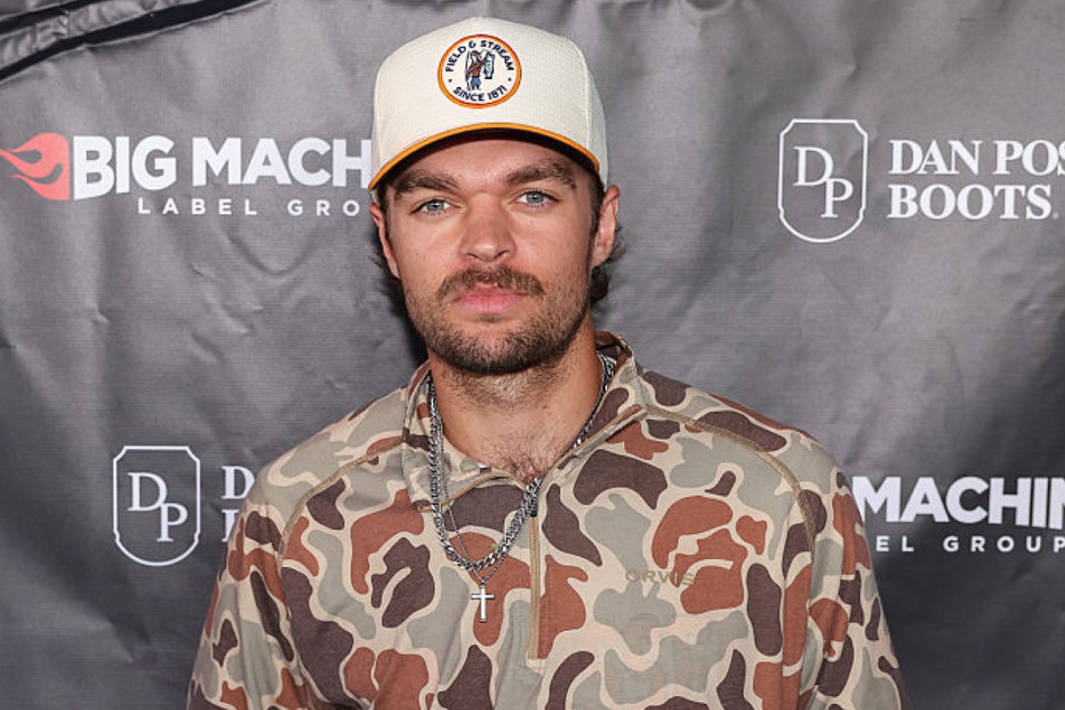 Country singer Conner Smith speaks out after allegedly ‘failing to ...