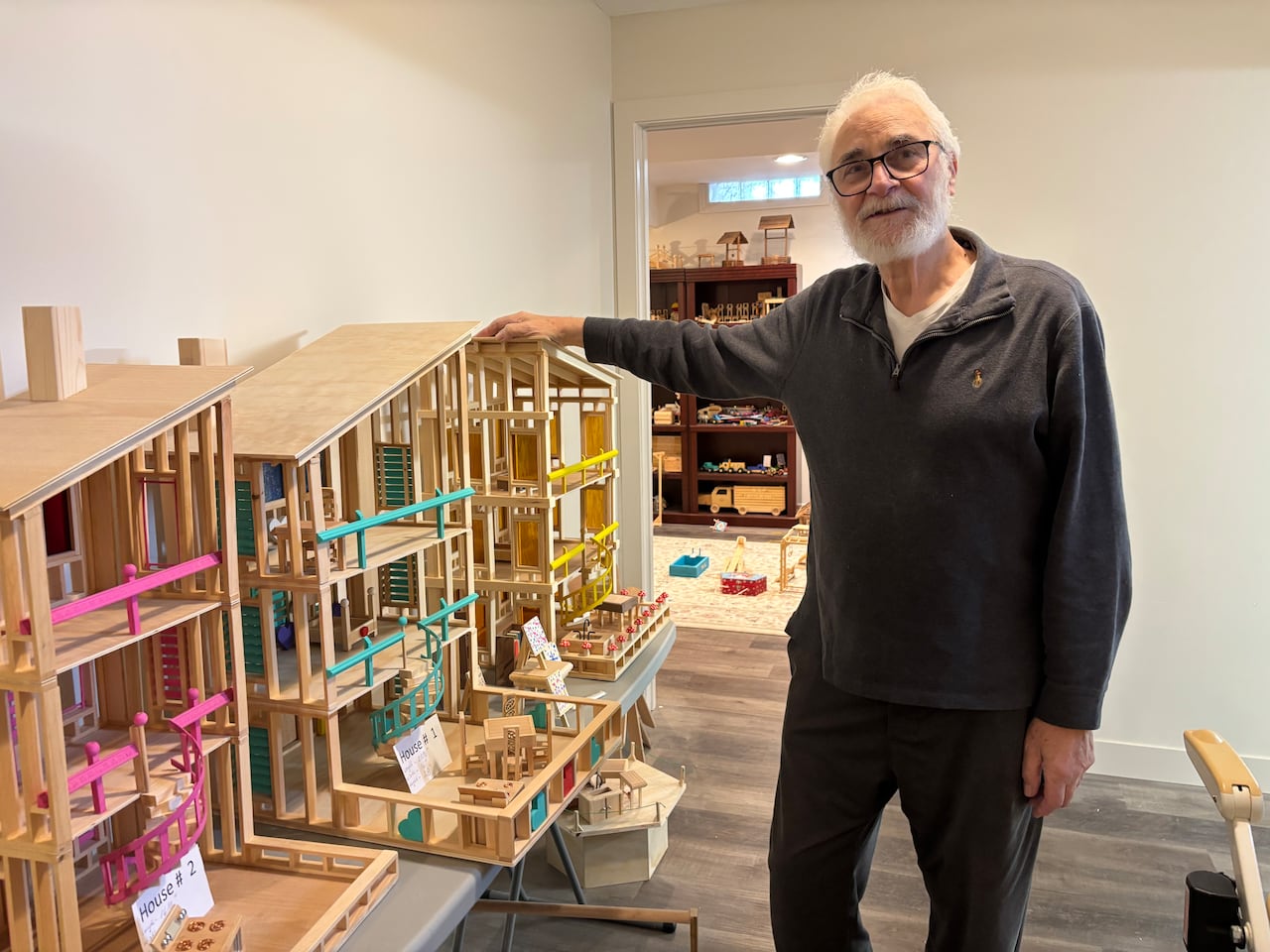 Cancer-stricken dollhouse builder for sick kids inspires new generation ...