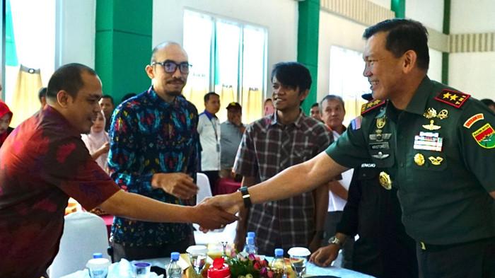 Pangdam XXI/Radin Inten gelar dialog, Radin Inten menyapa, dengan ...