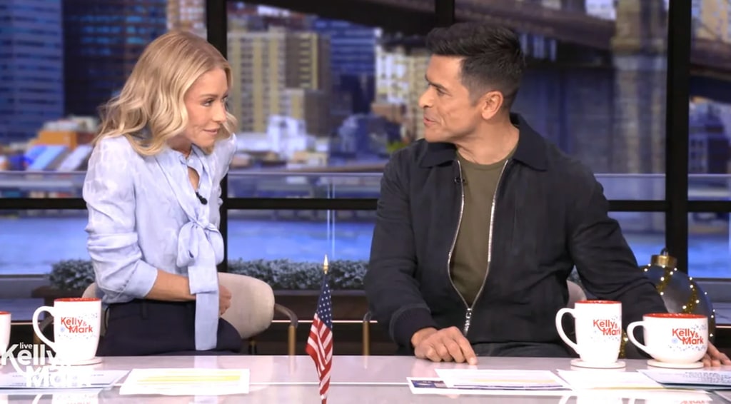 Kelly Ripa suffers wardrobe malfunction live on-air: 'I'm missing a lot ...