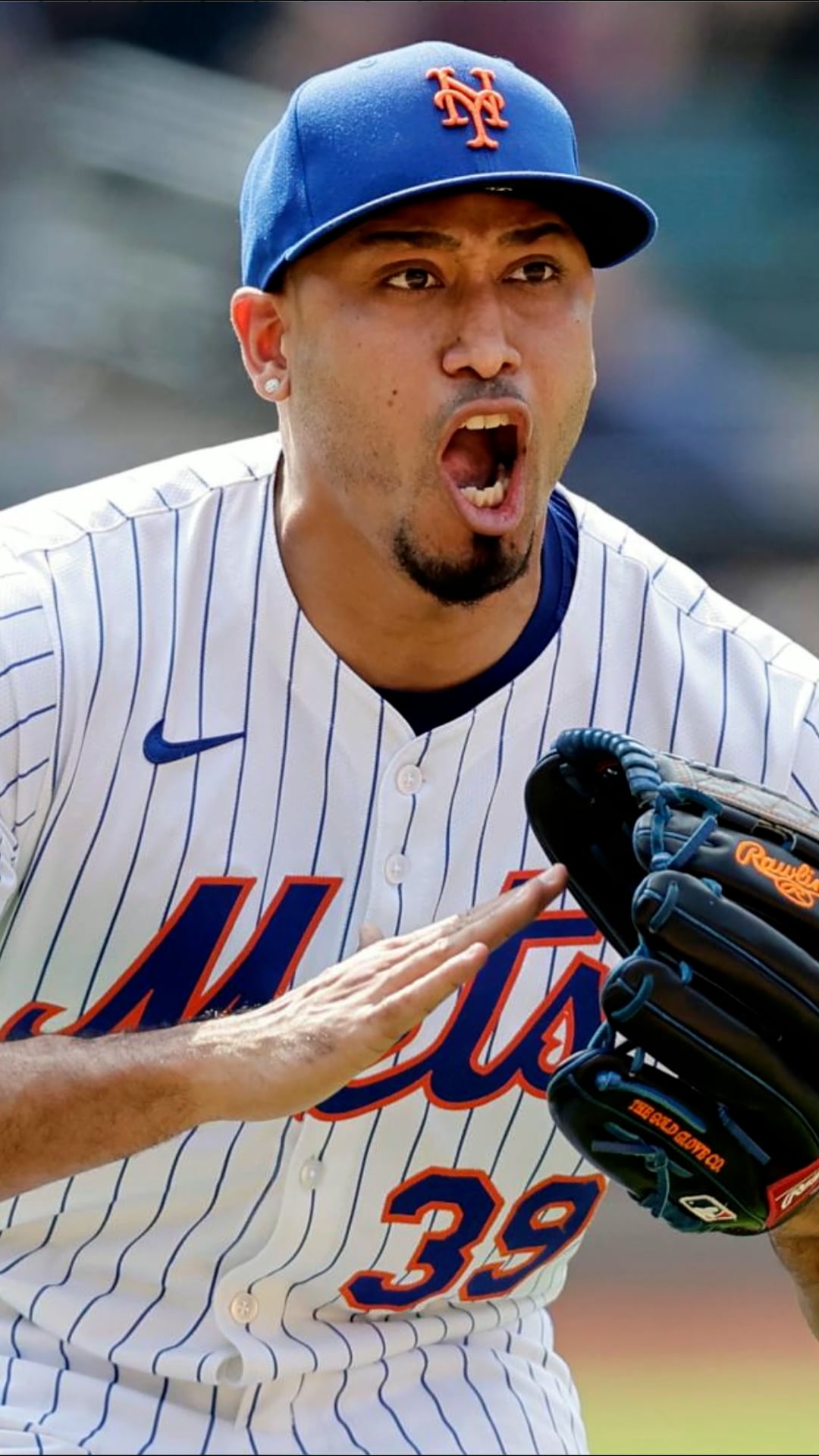 Dodgers sign pitcher Diaz to three-year, $69M deal