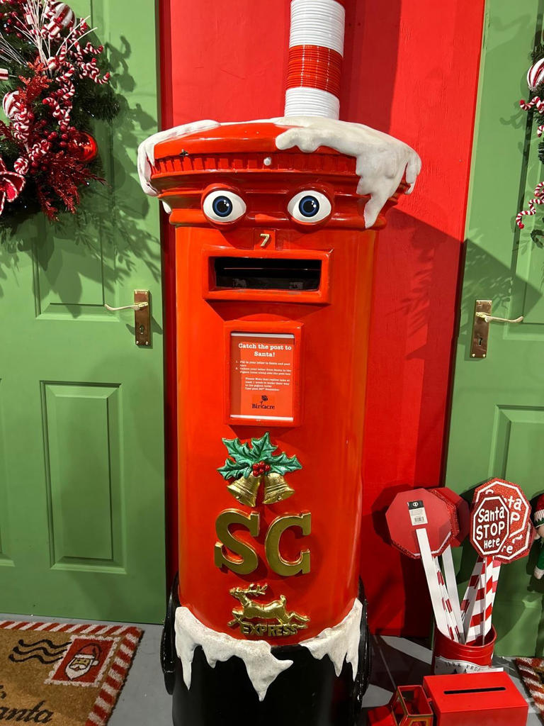 29 magical pics as Birkacre Garden Centre turns into a Christmas winter ...