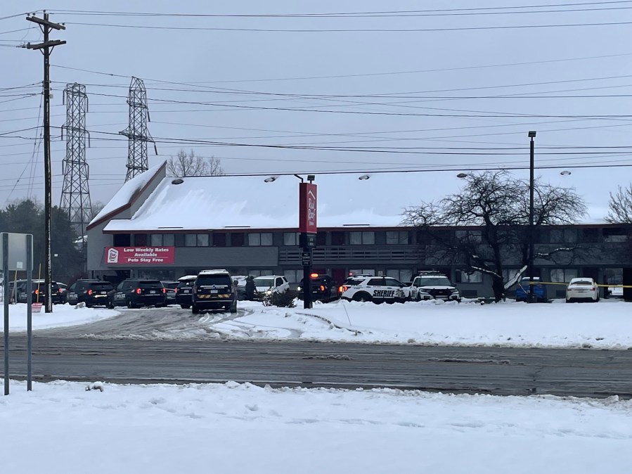 Police: Argument leads to shooting at Lansing Red Roof Inn, 1 injured
