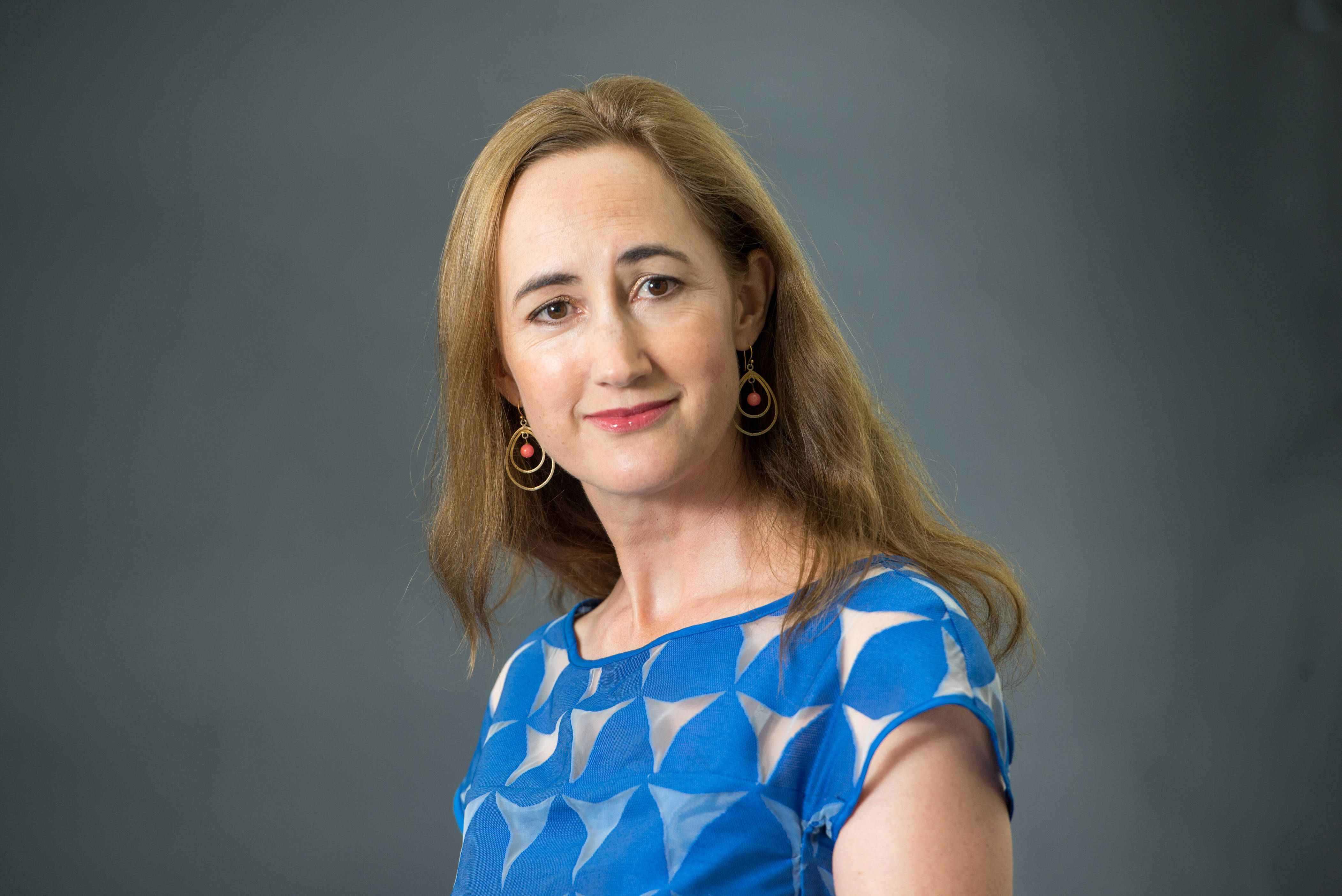 Who was Sophie Kinsella married to? All about her husband and kids as ...