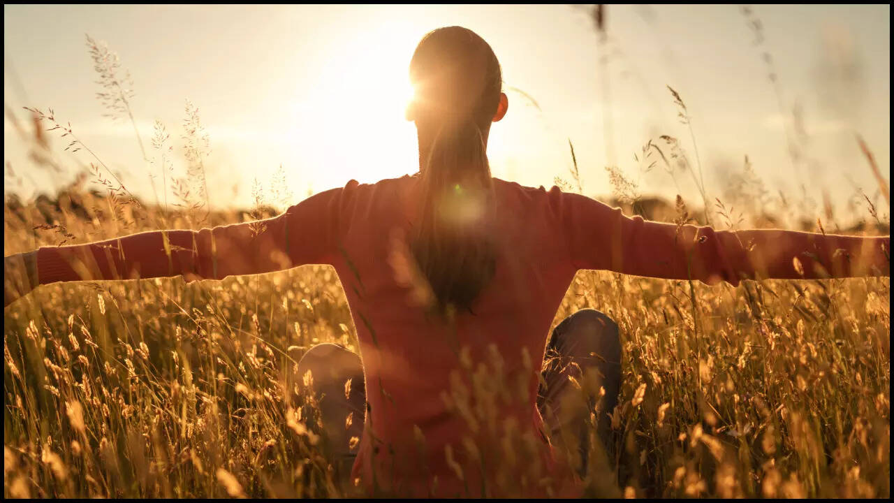 10 most romantic quotes by Rumi that still feel magical
