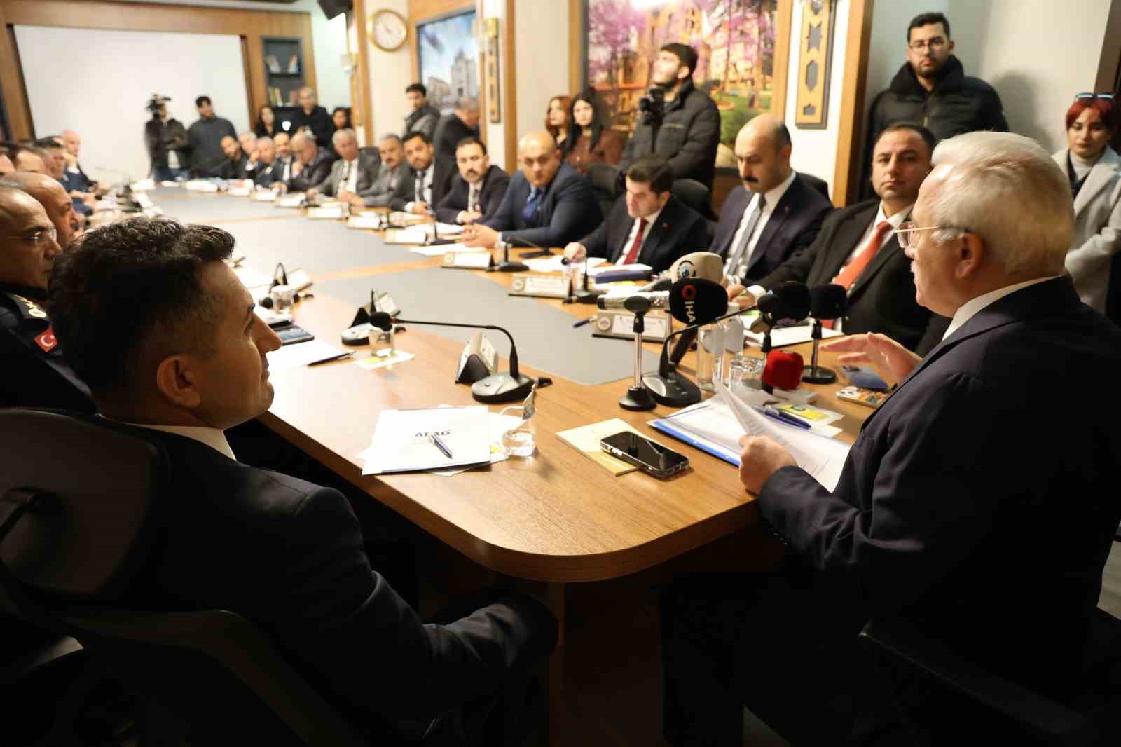 Aksaray’da bin 100 personel kış tedbiri görevine hazır