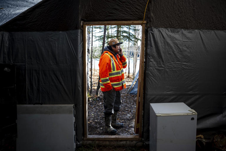 Inside the Ring of Fire: A tale of two First Nations and a road that ...
