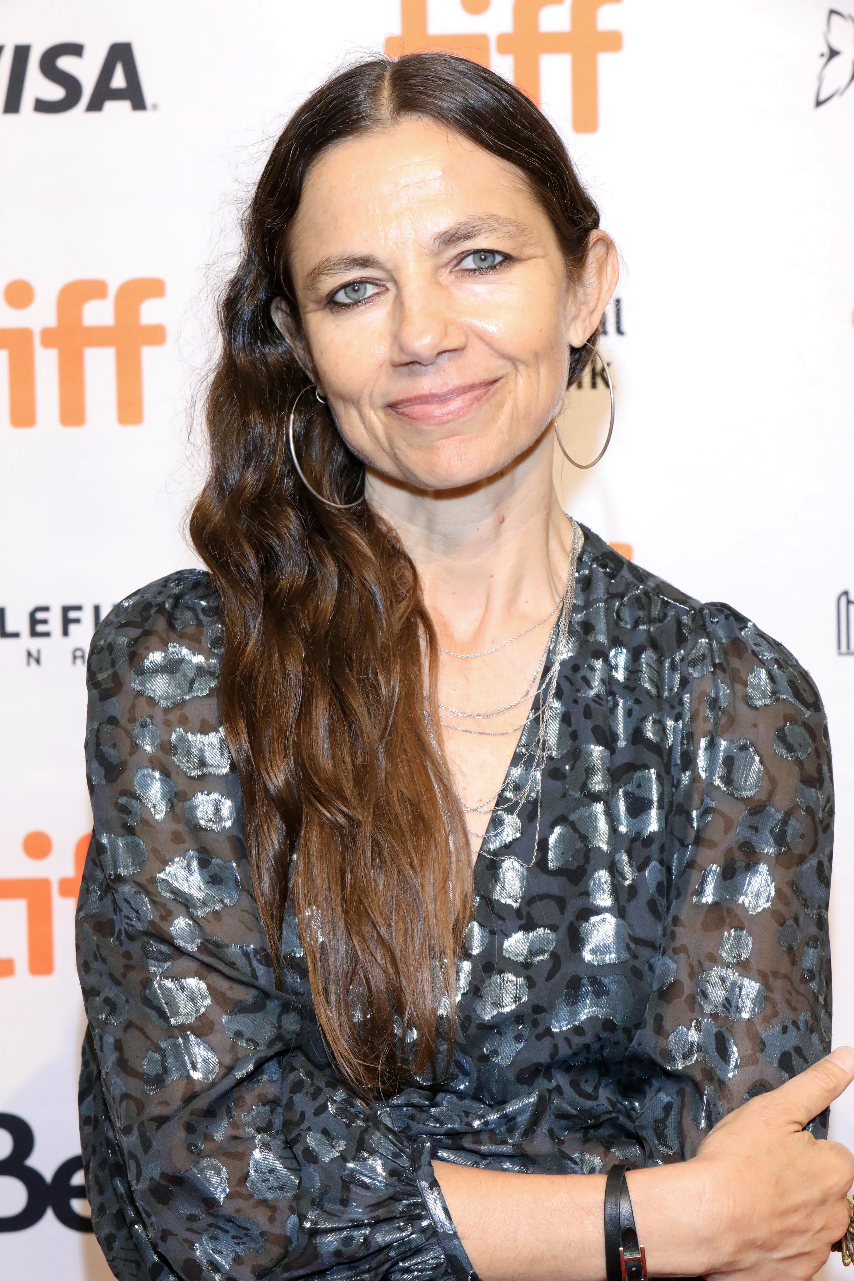 Justine Bateman lashes out at AI use in film: 'It's basically vomit'