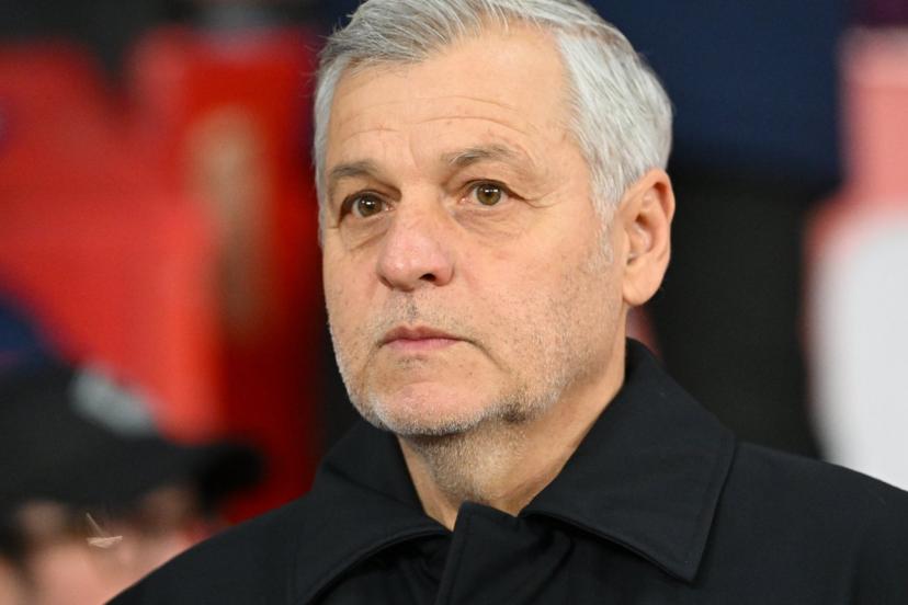 Bruno Genesio avant de jouer sur le synthétique de Berne contre les ...