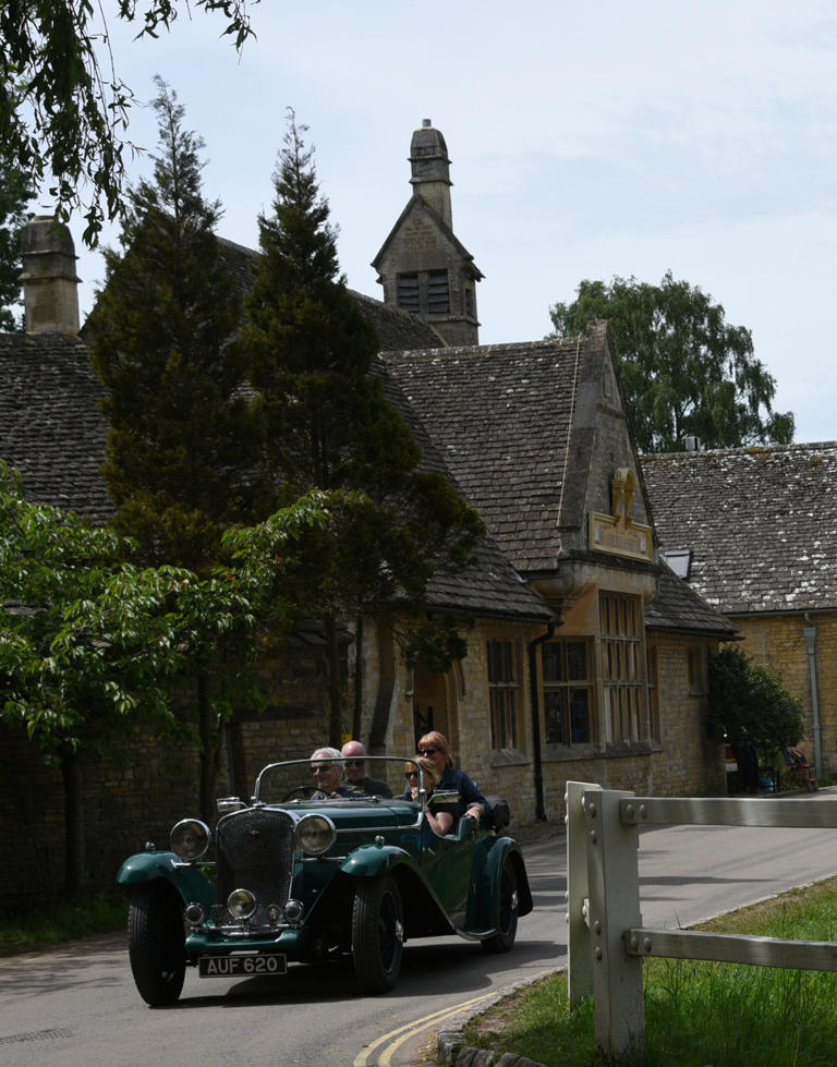 Exploring the golden stone and rolling hills of the Cotswolds