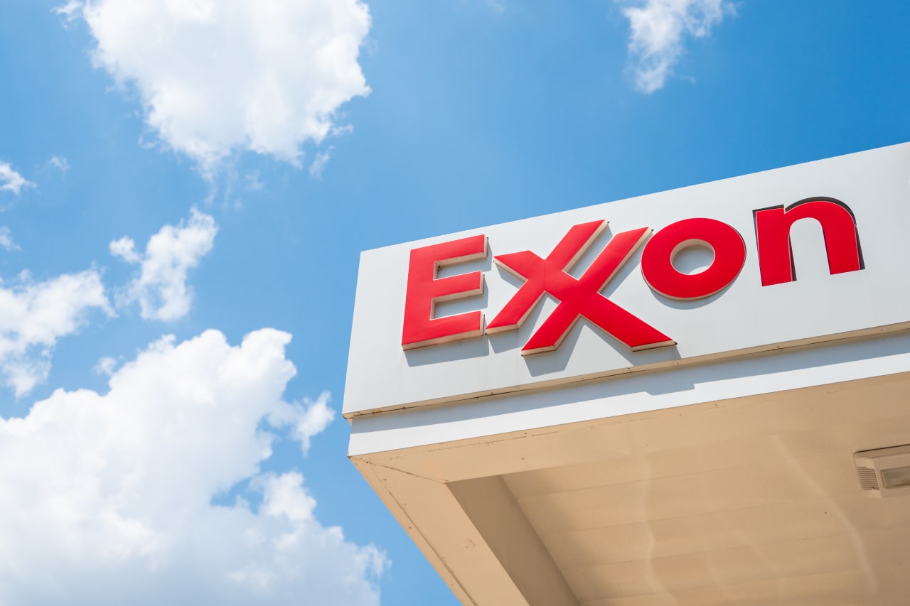 Exxon puts clean hydrogen investing on pause. The industry is reeling.