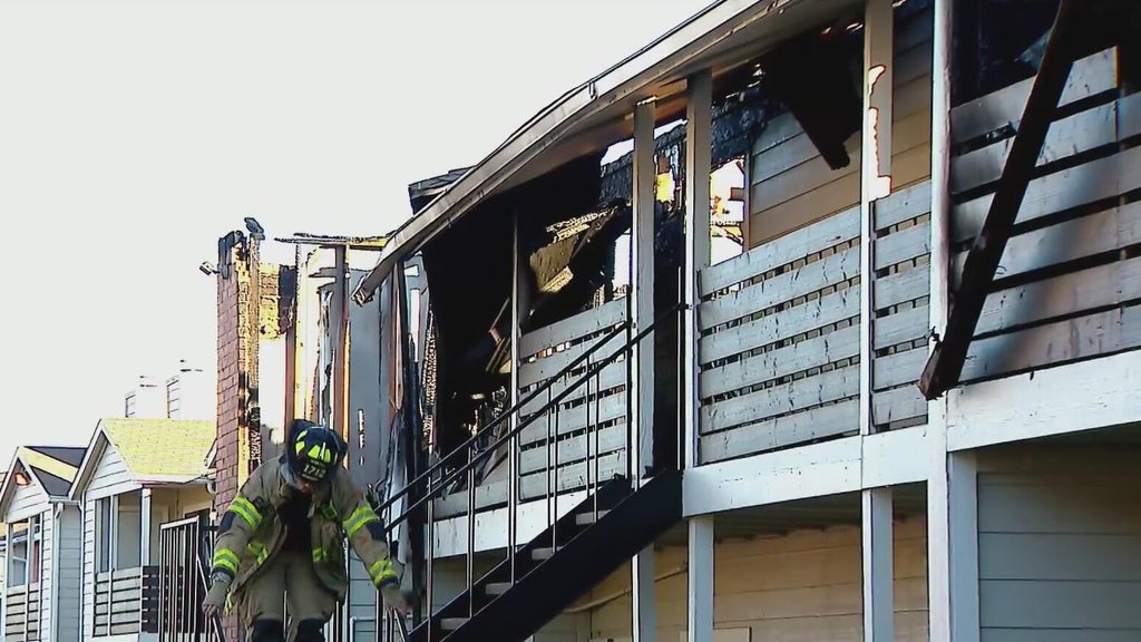 Residents devastated by losses after Fort Worth apartment fire ...