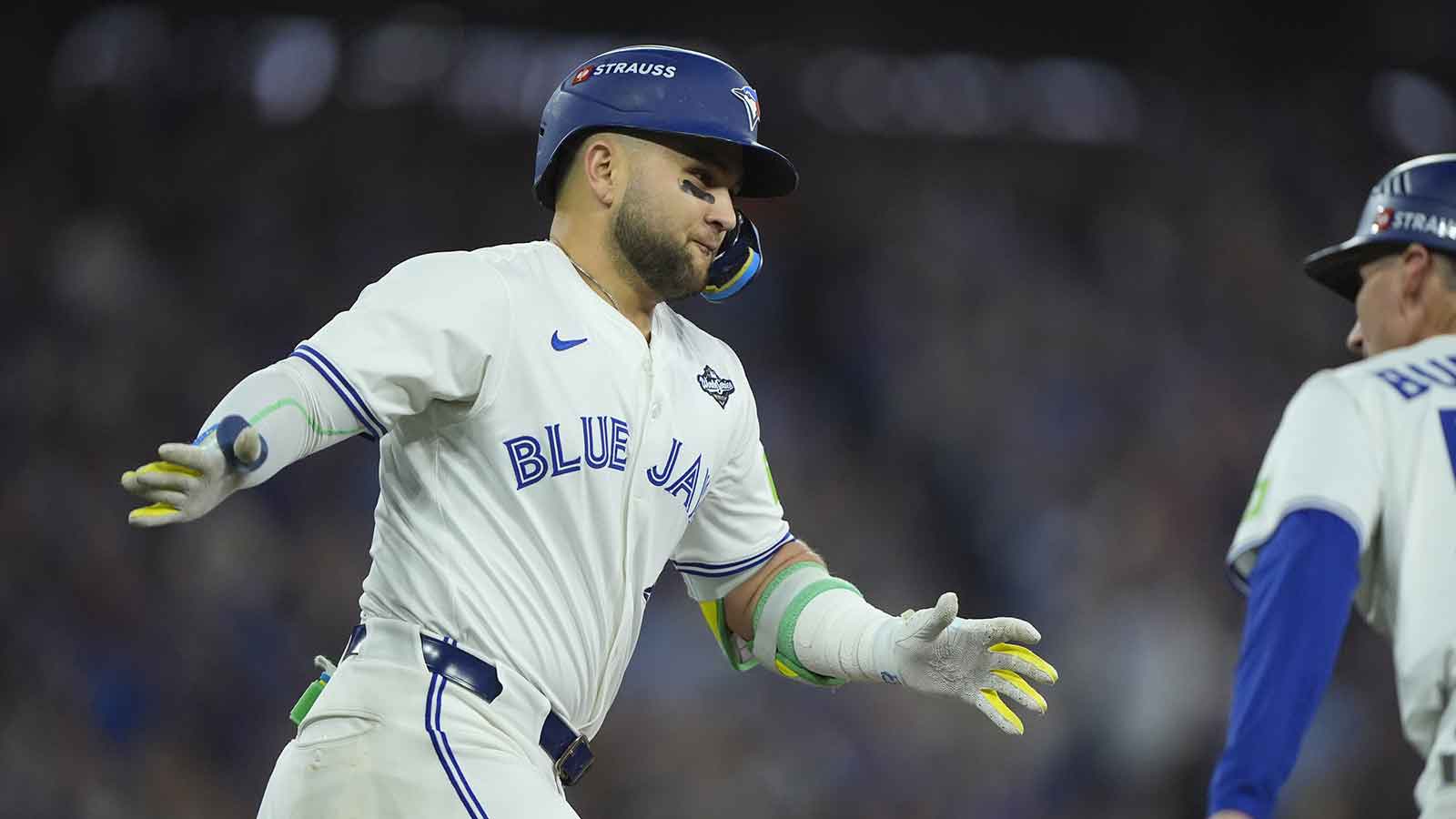 MLB rumors: Phillies 'overwhelming favorite' to sign Bo Bichette