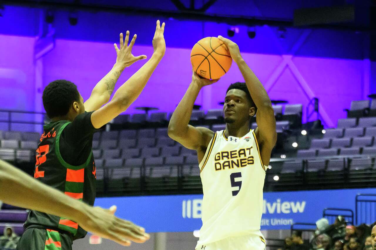 UAlbany men's basketball falls to Yale in Hall of Fame Classic