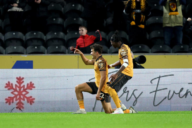 Hull City boss provides injury update on Leeds United loanee Joe ...