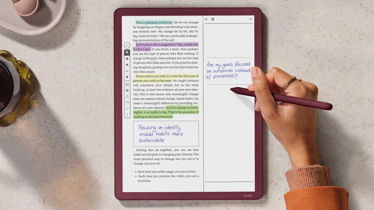 A snazzy new Kindle Scribe Colorsoft color lands later this month