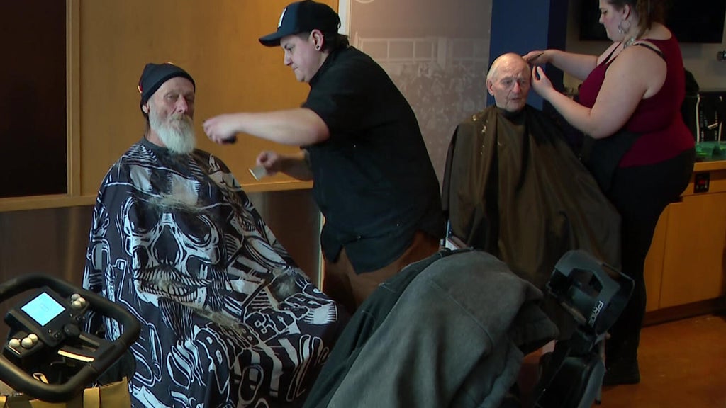 Veterans pack Target Field for MACV's Winter Salute: "It's just a blessing"