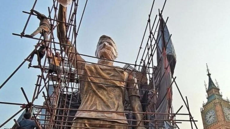 La impresionante estatua en homenaje a Leo Messi en India